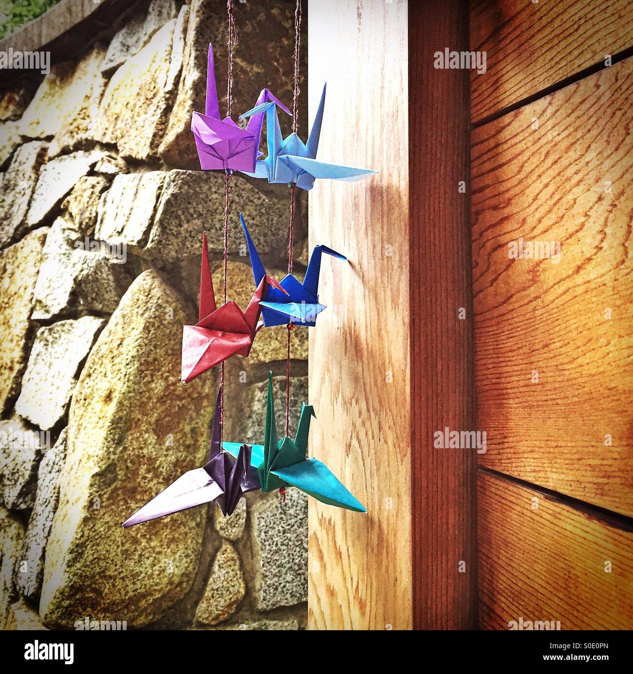 Paper cranes hi-res stock photography and images - Alamy