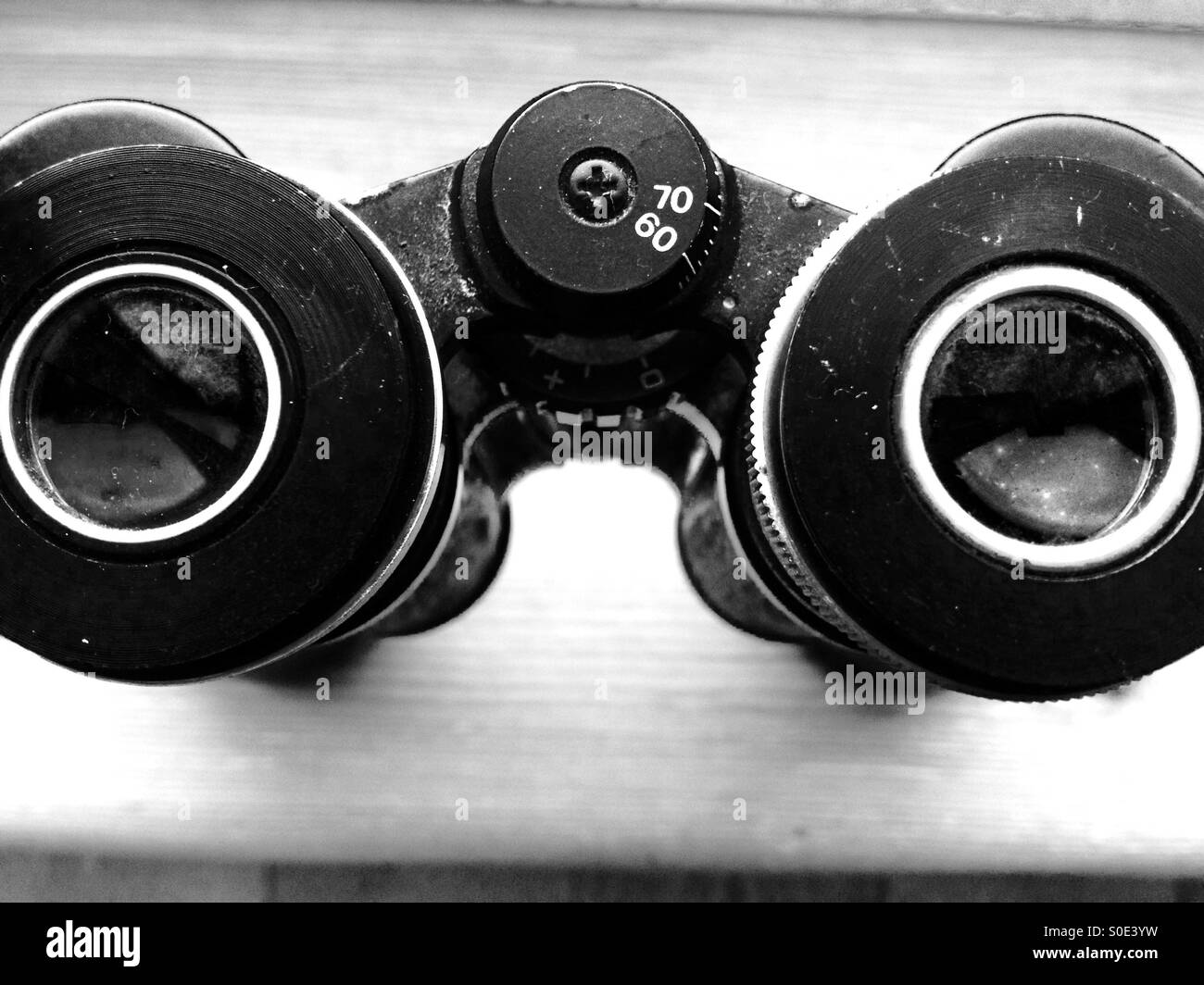 Vintage binoculars hi-res stock photography and images - Alamy