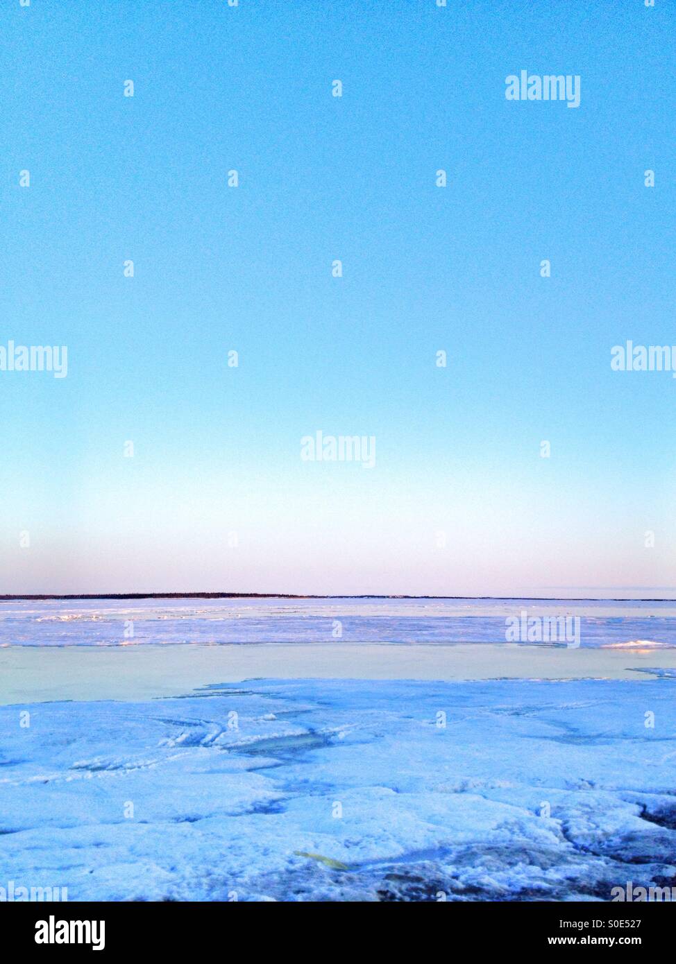 Melting ice arctic hi-res stock photography and images - Alamy