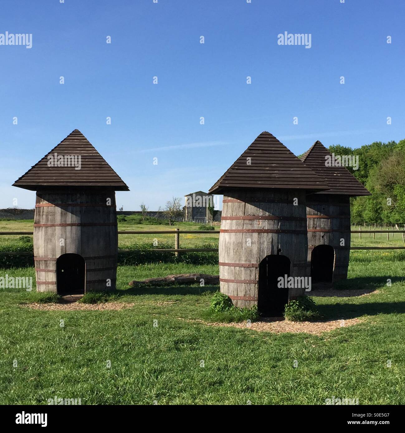 Three houses hi-res stock photography and images - Alamy