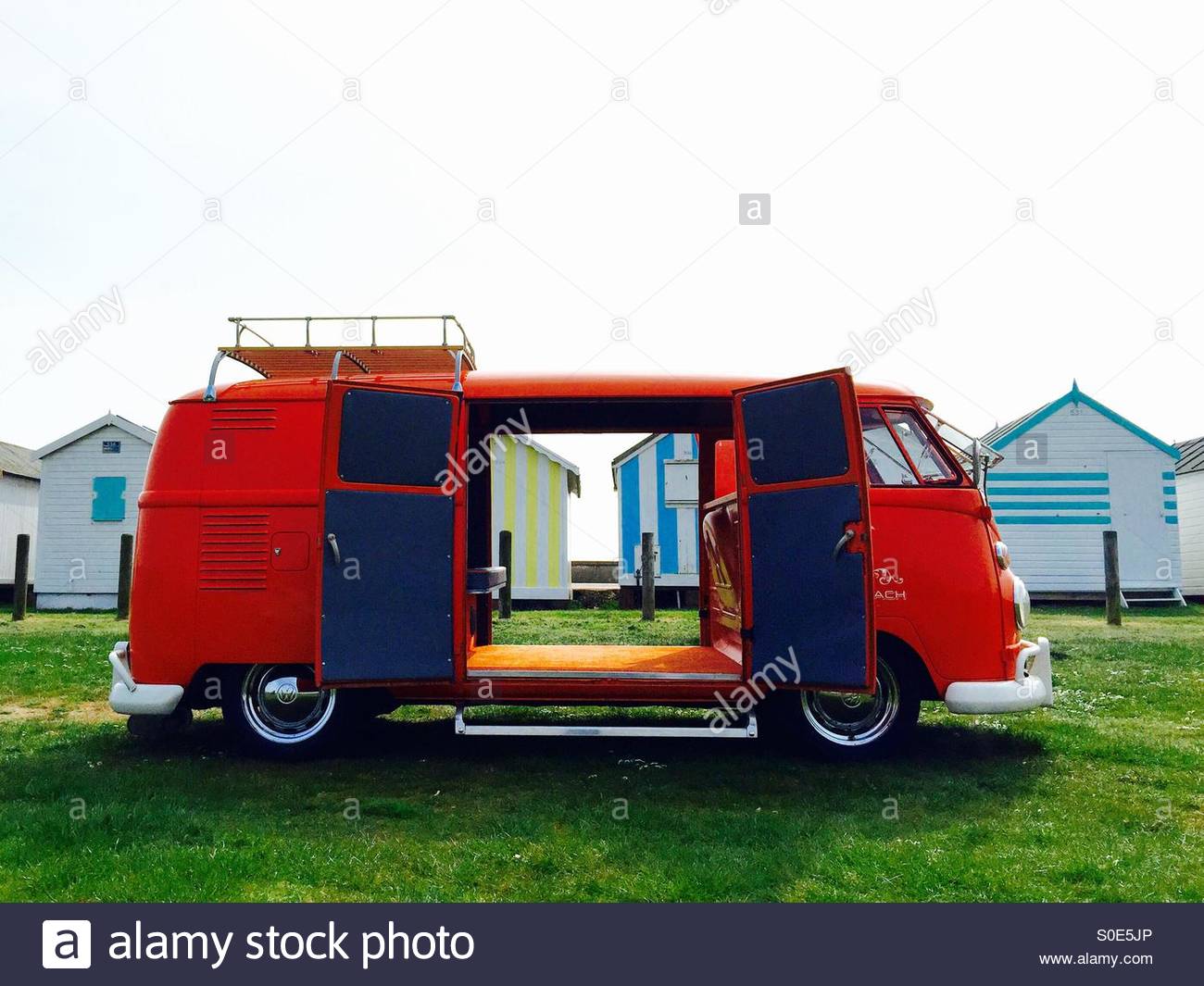 Vw Bus Beach Stock Photos & Vw Bus Beach Stock Images - Alamy