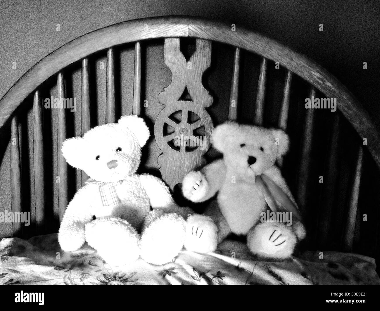 Teddy bears on bed hi-res stock photography and images - Alamy