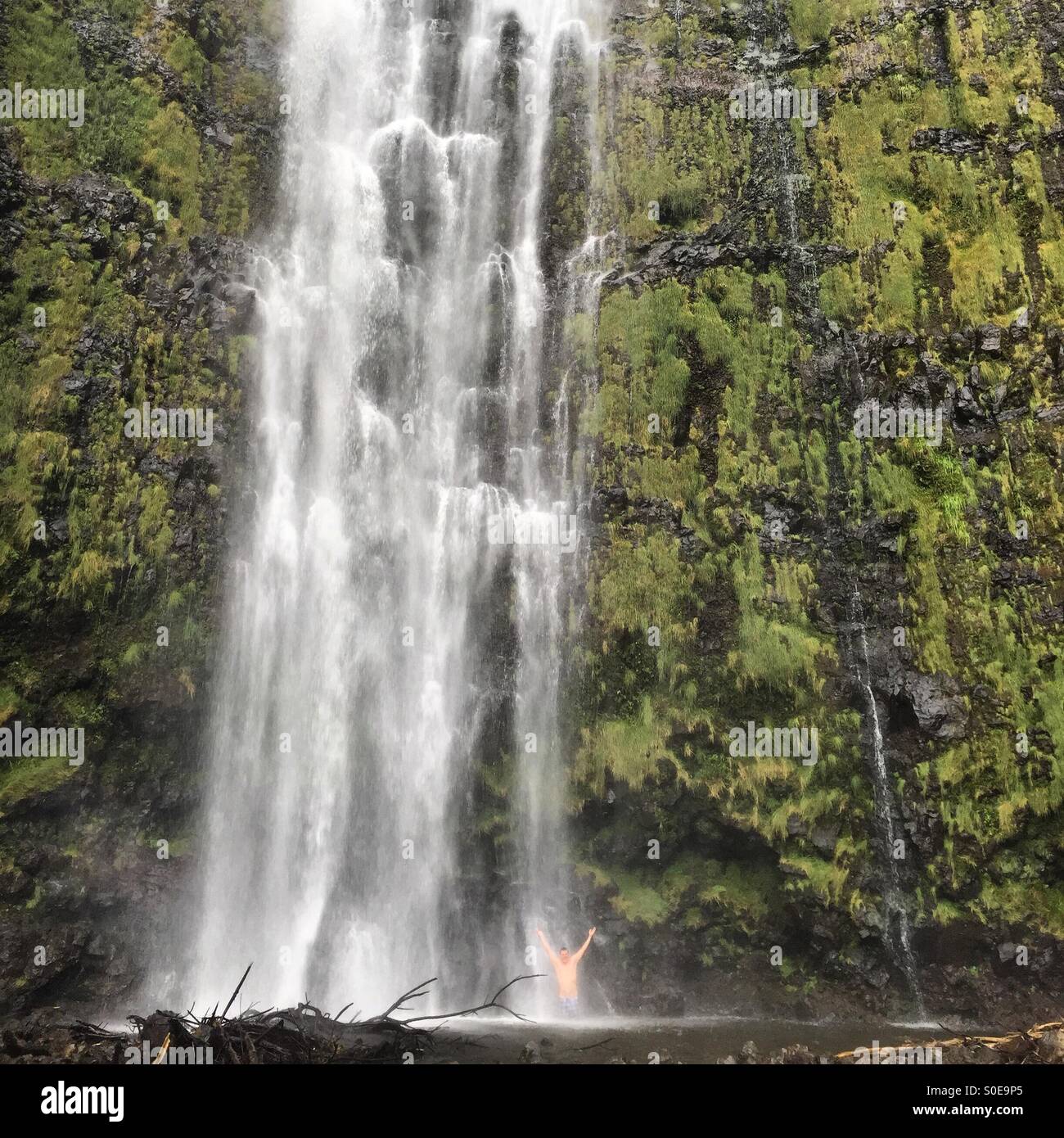 Waterfall hike hawaii hi-res stock photography and images - Alamy