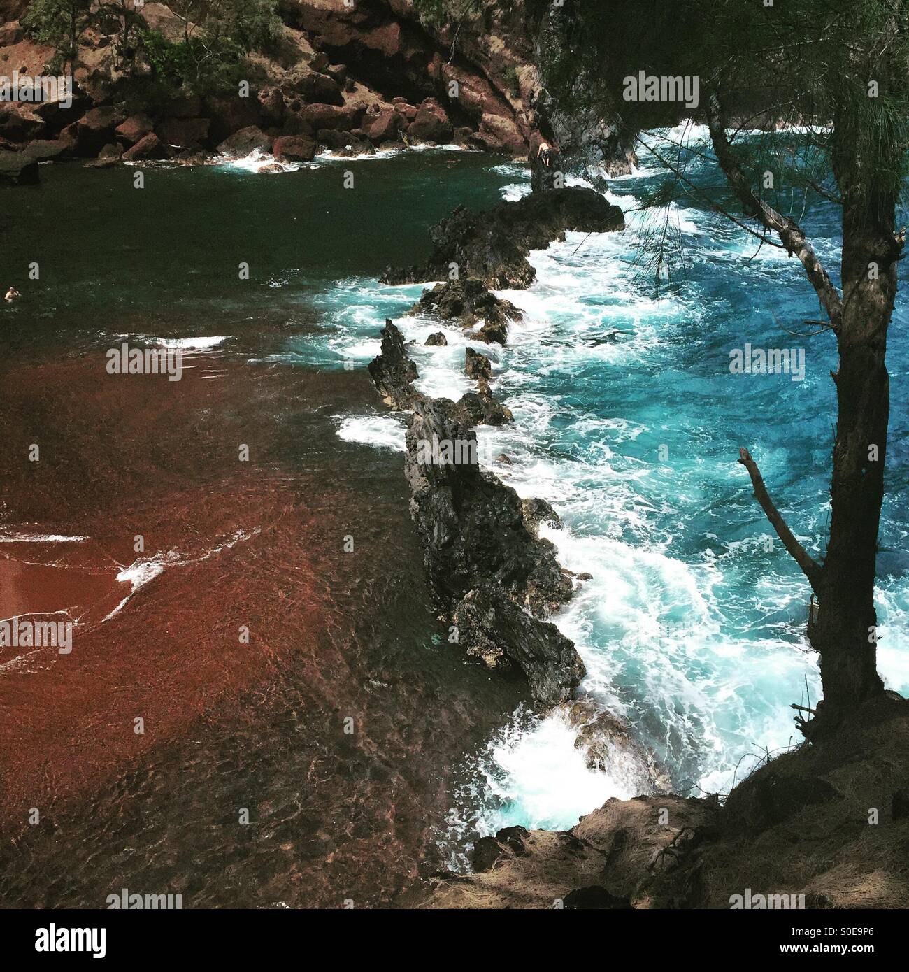 Red sand beach hi-res stock photography and images - Alamy