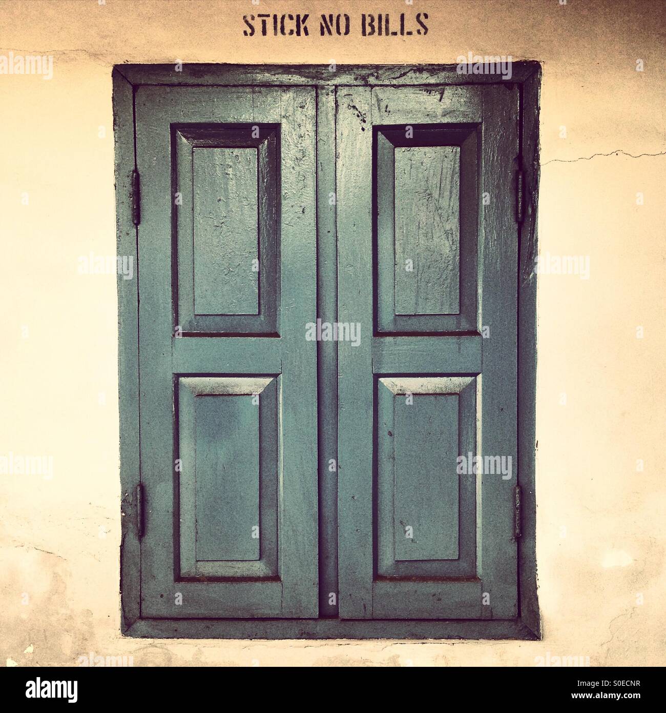 Stick no bills hi-res stock photography and images - Alamy