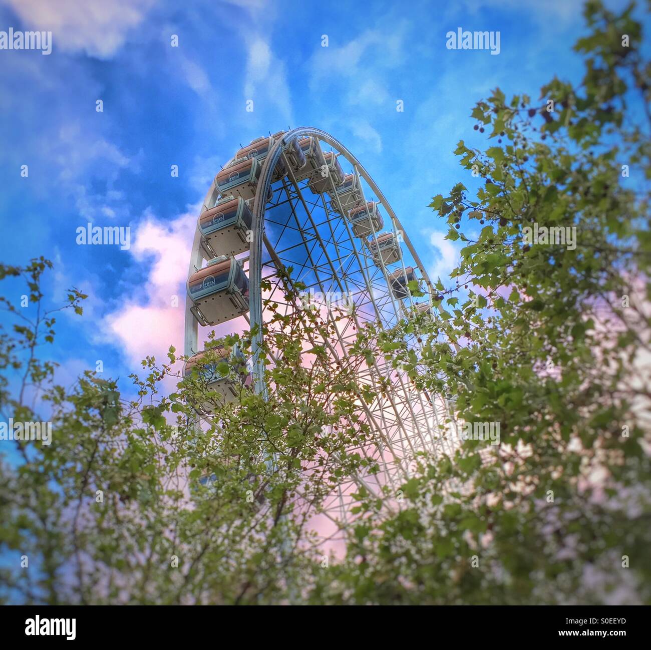 Manchester wheel hi-res stock photography and images - Alamy