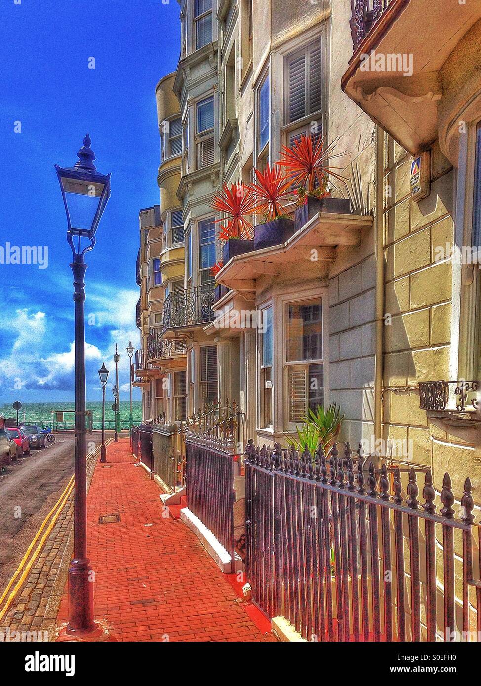 Brighton street near the sea Stock Photo - Alamy