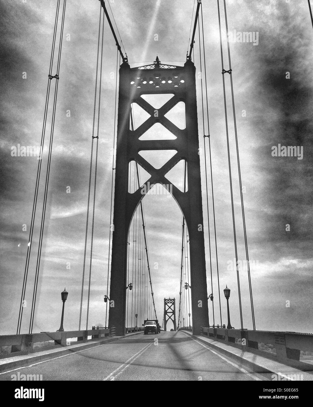 Two way crossing hi-res stock photography and images - Alamy