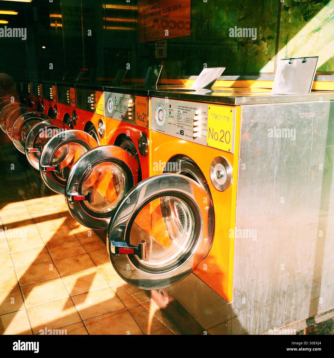 London Launderette High Resolution Stock Photography and Images - Alamy