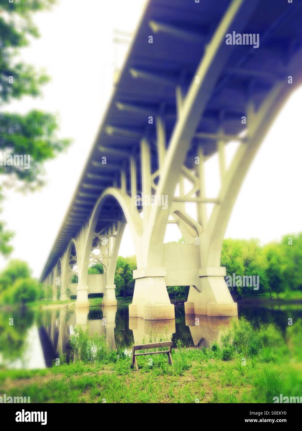 Bench under bridge hi-res stock photography and images - Alamy