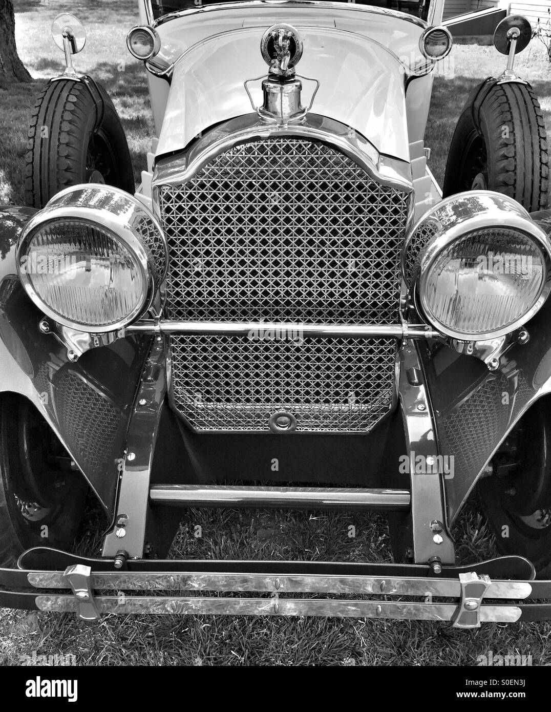 Antique grilles hi-res stock photography and images - Alamy