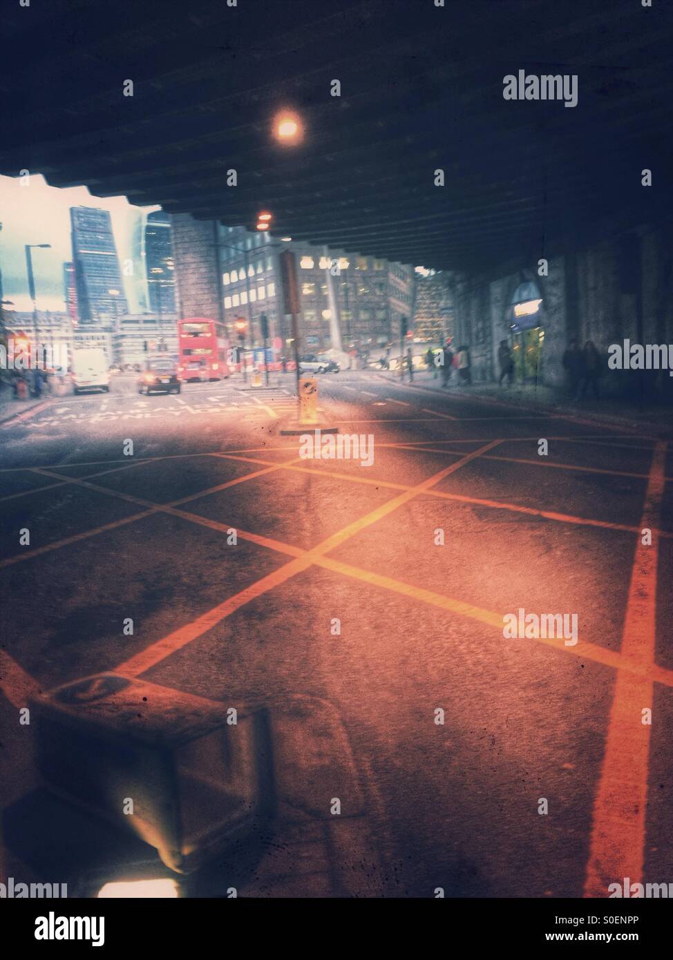 London bridge underpass hi-res stock photography and images - Alamy