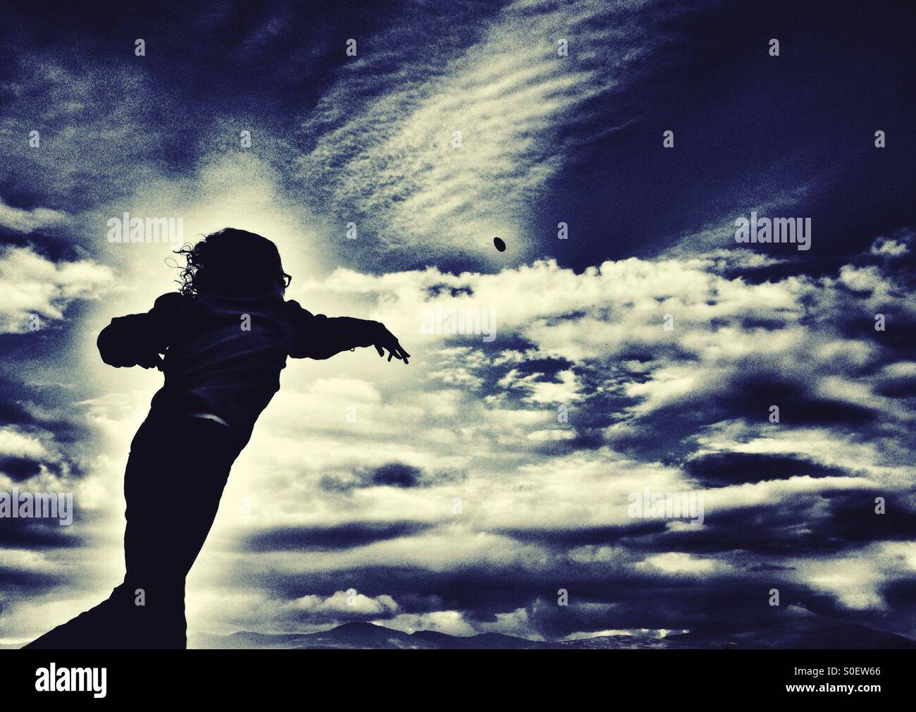 Throwing silhouette hi-res stock photography and images - Alamy