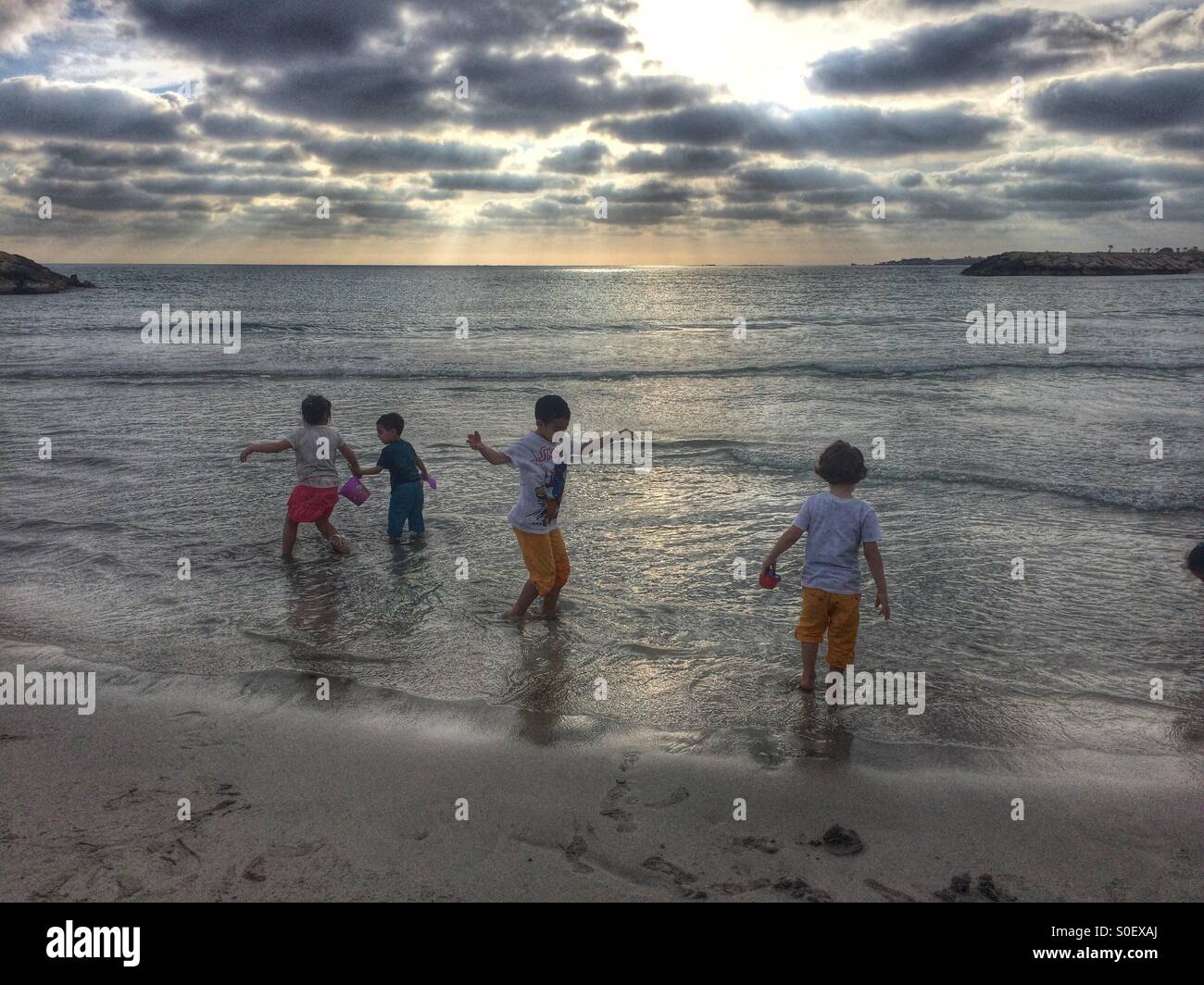 Kids sun hi-res stock photography and images - Alamy