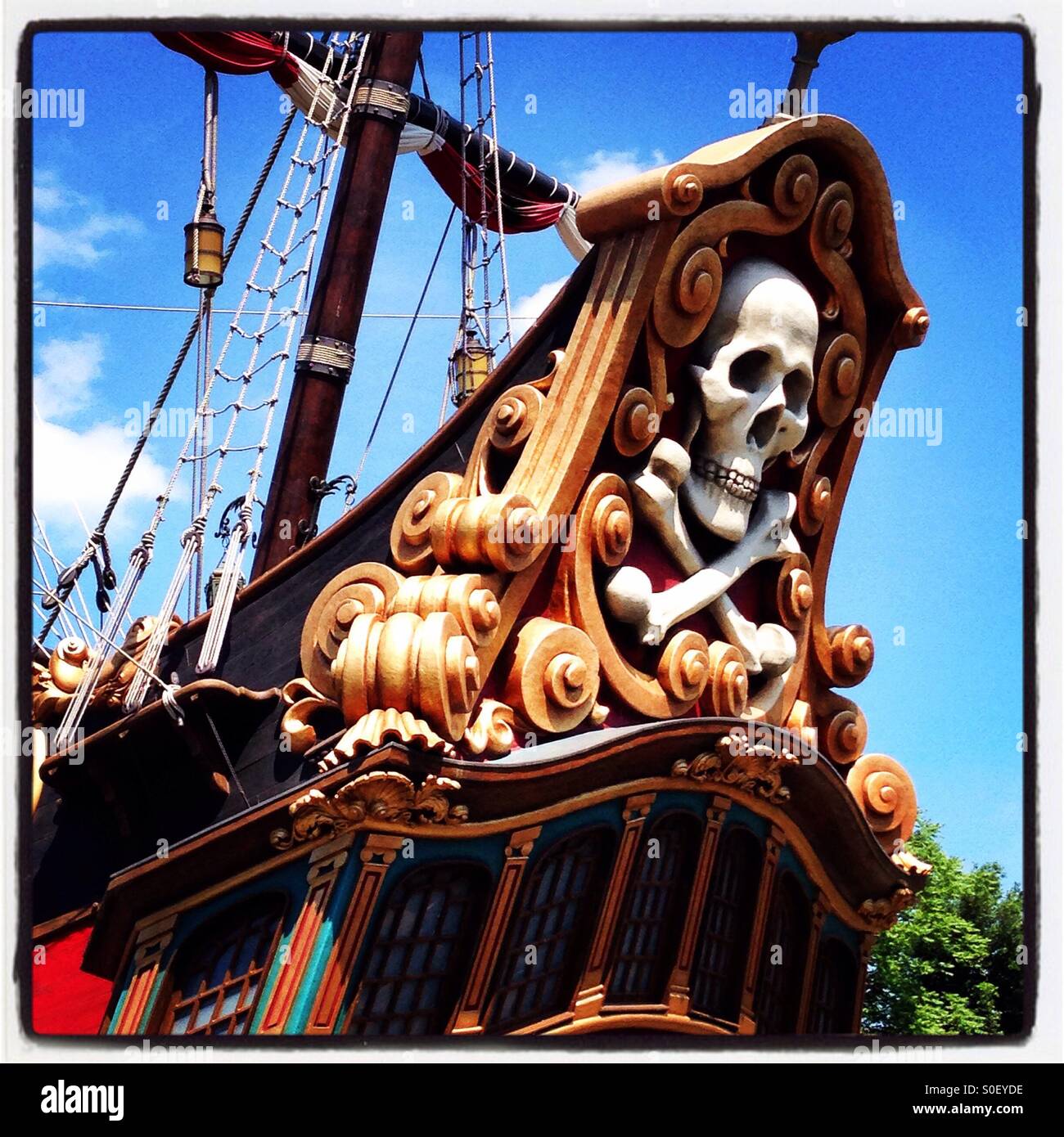 Pirates of the caribbean hi-res stock photography and images - Alamy