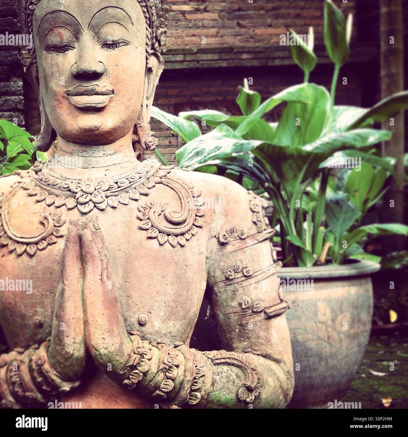 Clay buddha hi-res stock photography and images - Alamy