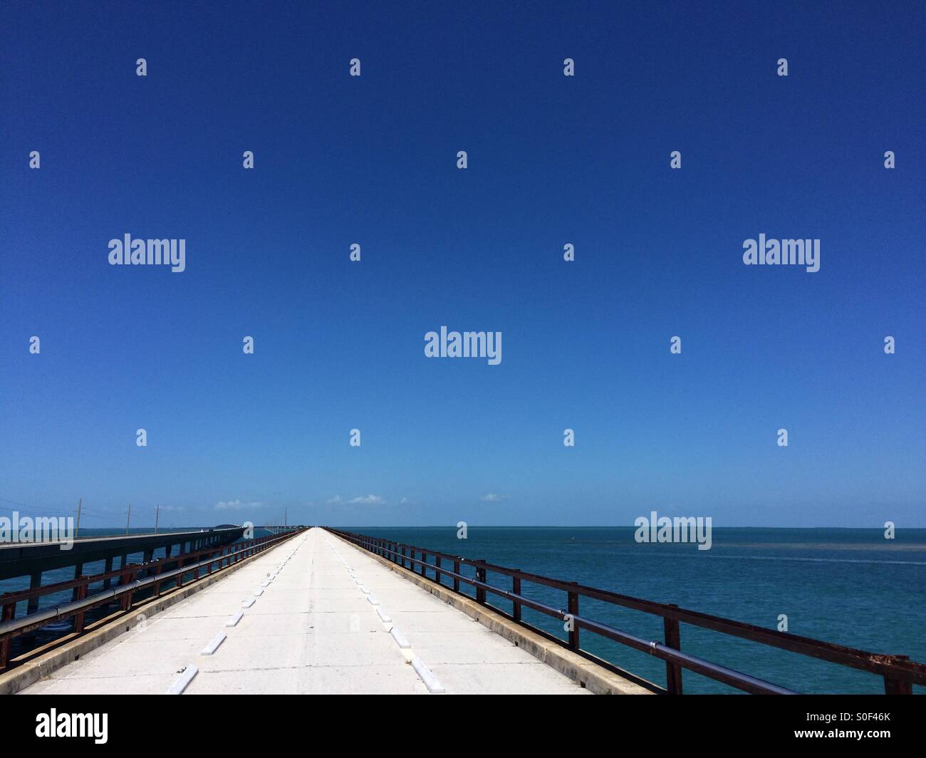 Bridge at florida keys hi-res stock photography and images - Alamy