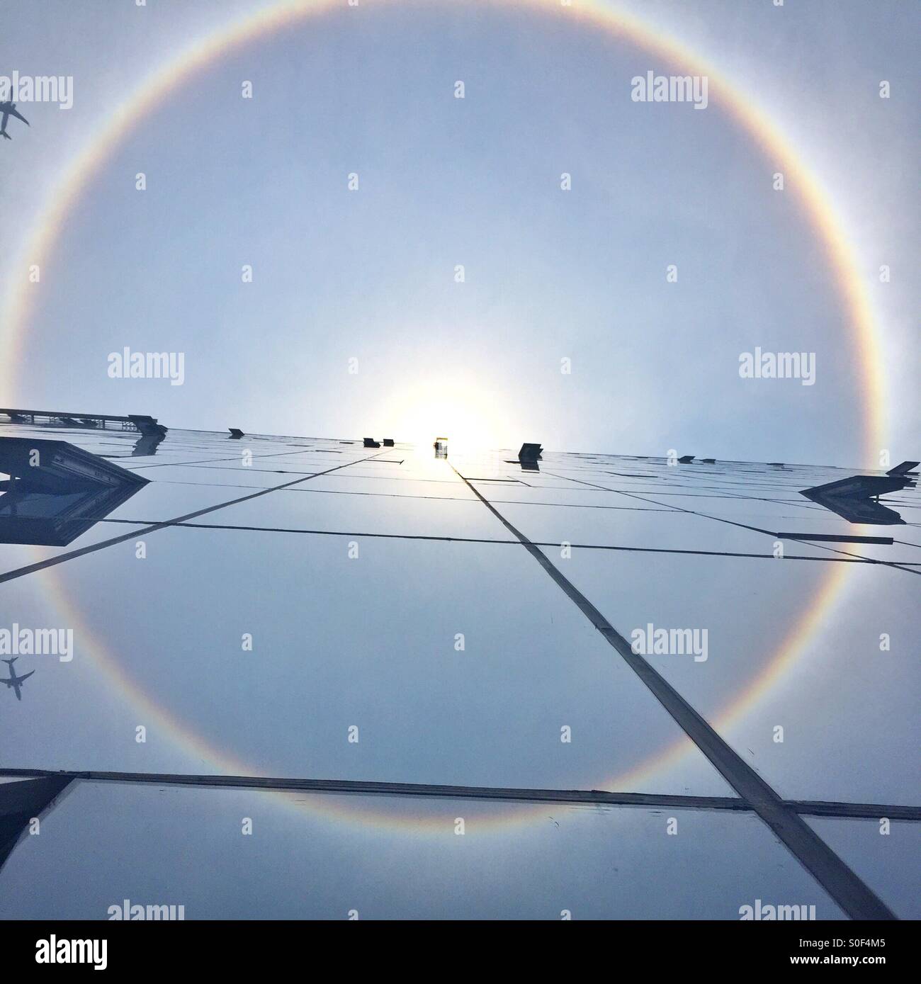 Solar circle hi-res stock photography and images - Alamy