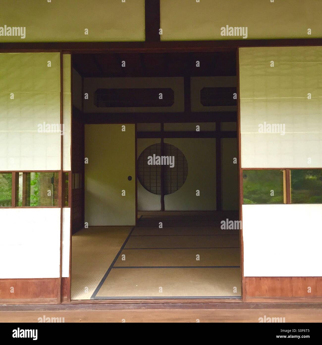 Japanese Doors High Resolution Stock Photography and Images - Alamy