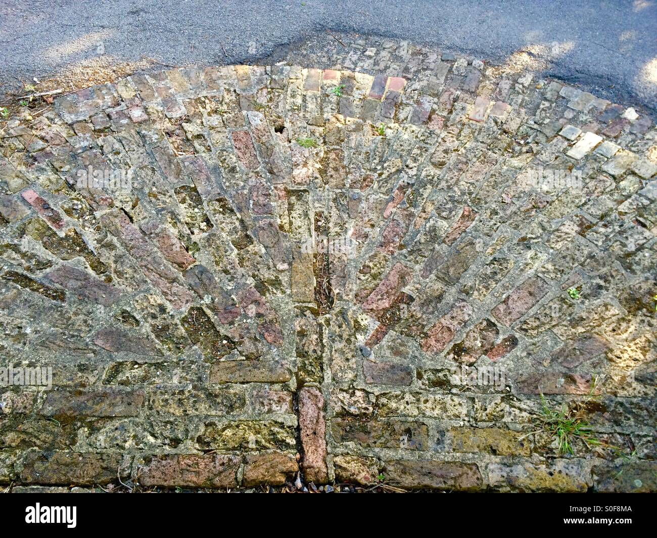 Bricks pavement hi-res stock photography and images - Alamy