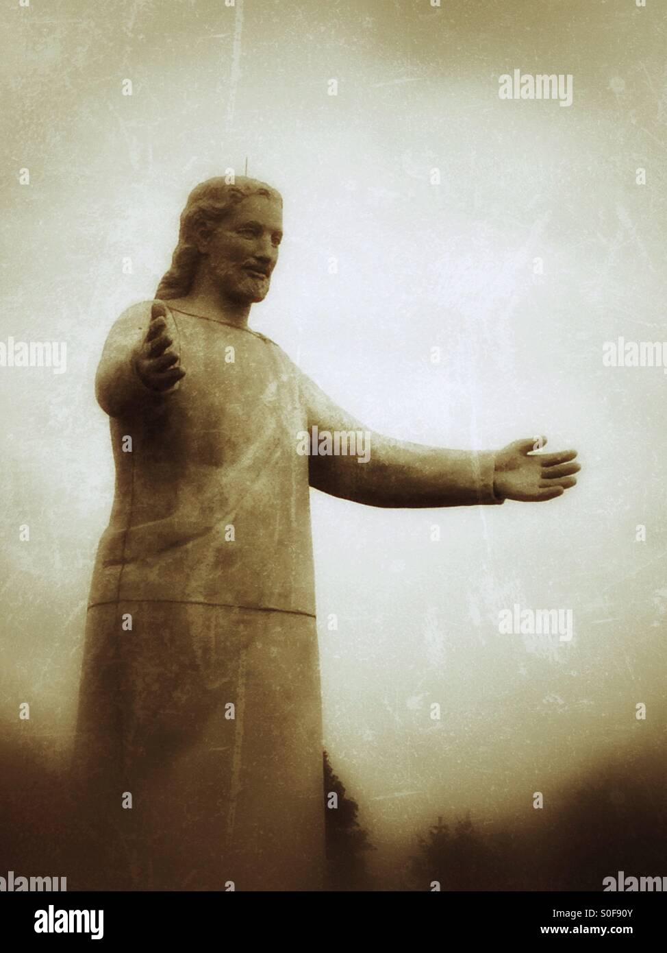 Jesus statue solid rock church hi-res stock photography and images - Alamy