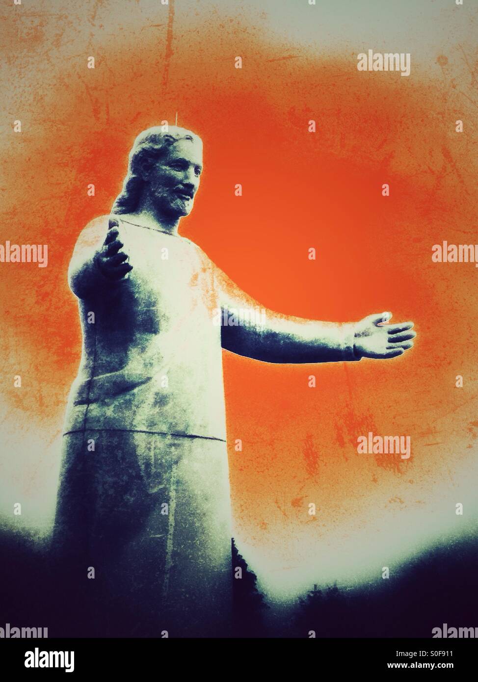 The Jesus statue at the Solid Rock Church in Ohio (8 Stock Photo - Alamy