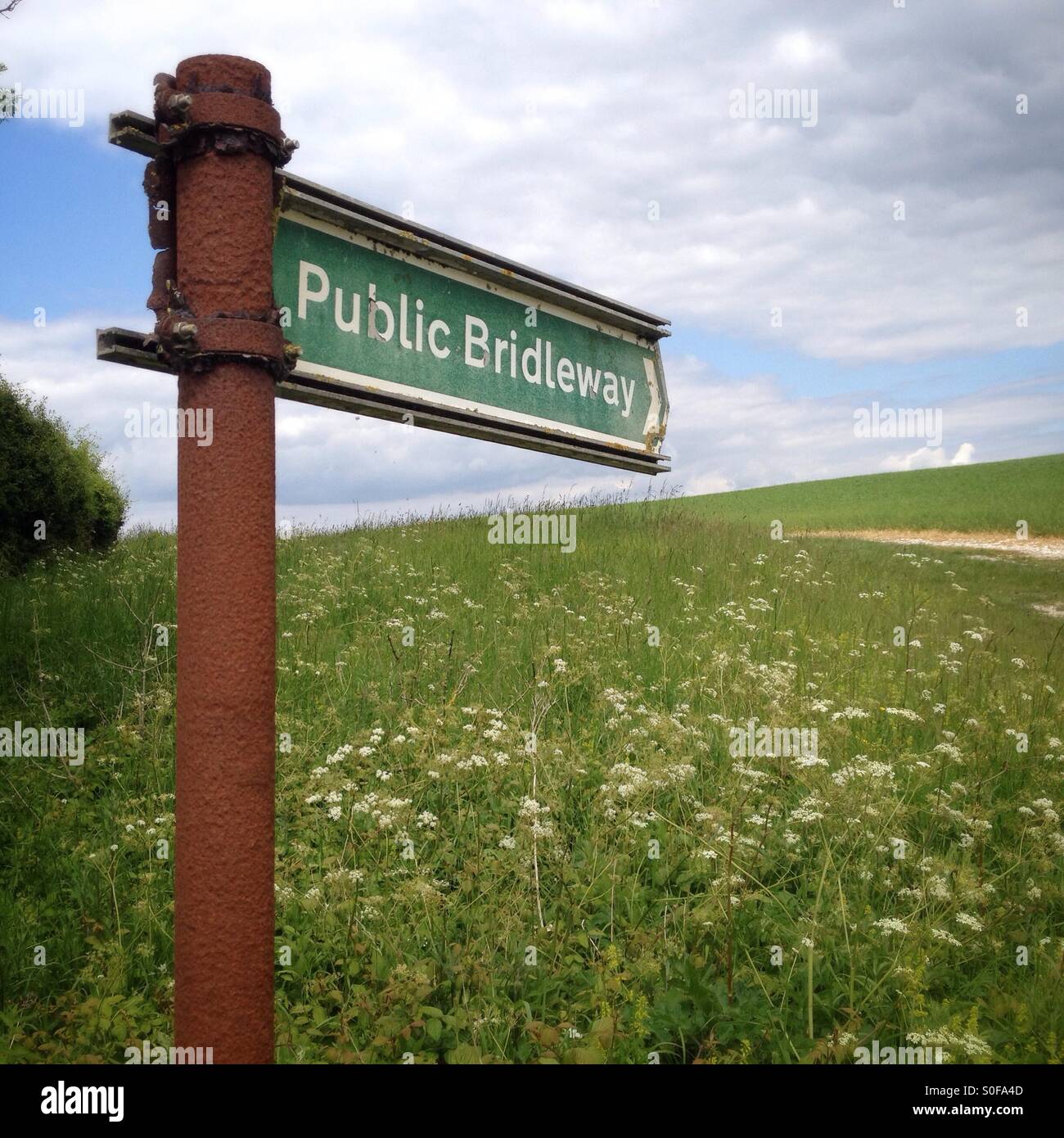 South downs footpath sign hi-res stock photography and images - Alamy