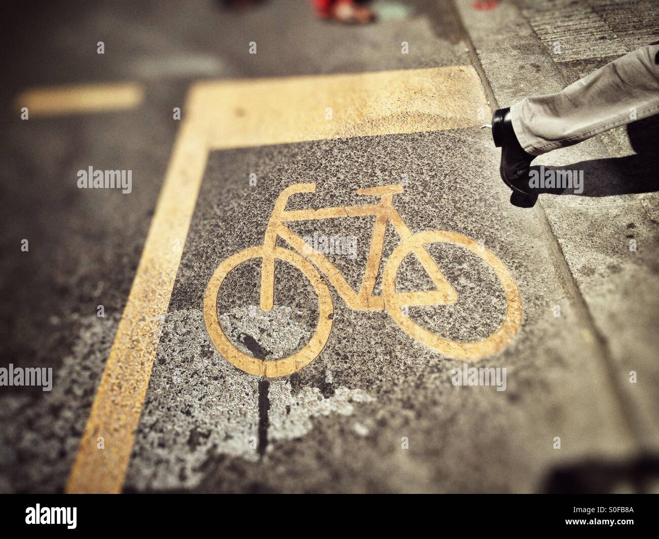 Foot and cycle path hi-res stock photography and images - Alamy