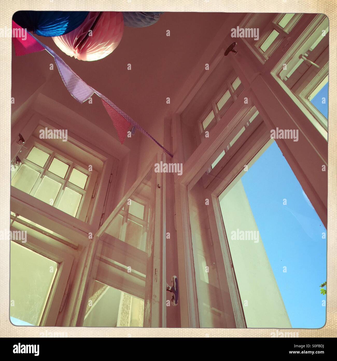 View through the windows hi-res stock photography and images - Alamy