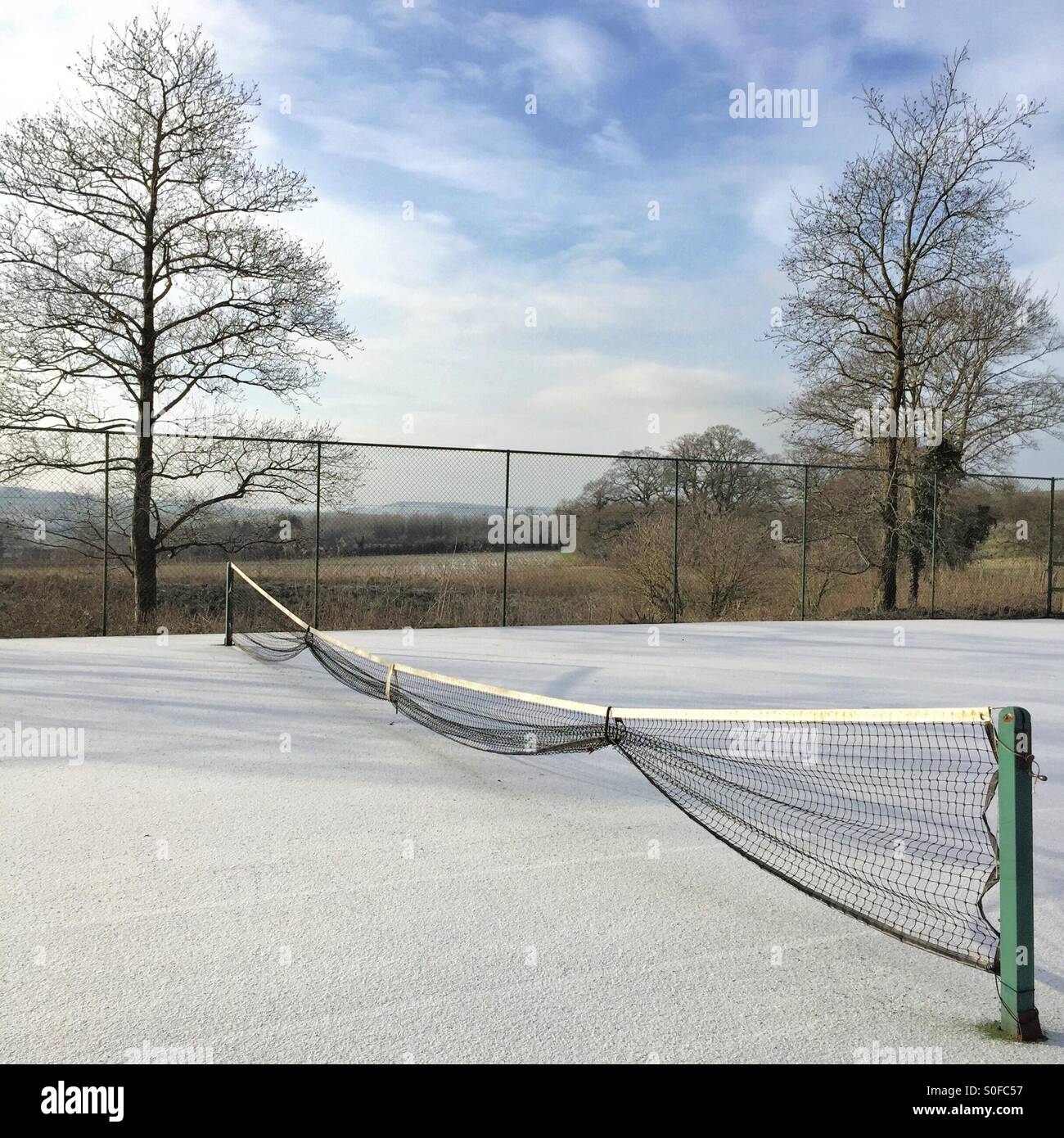 Frosty Tennis Court Stock Photo - Alamy