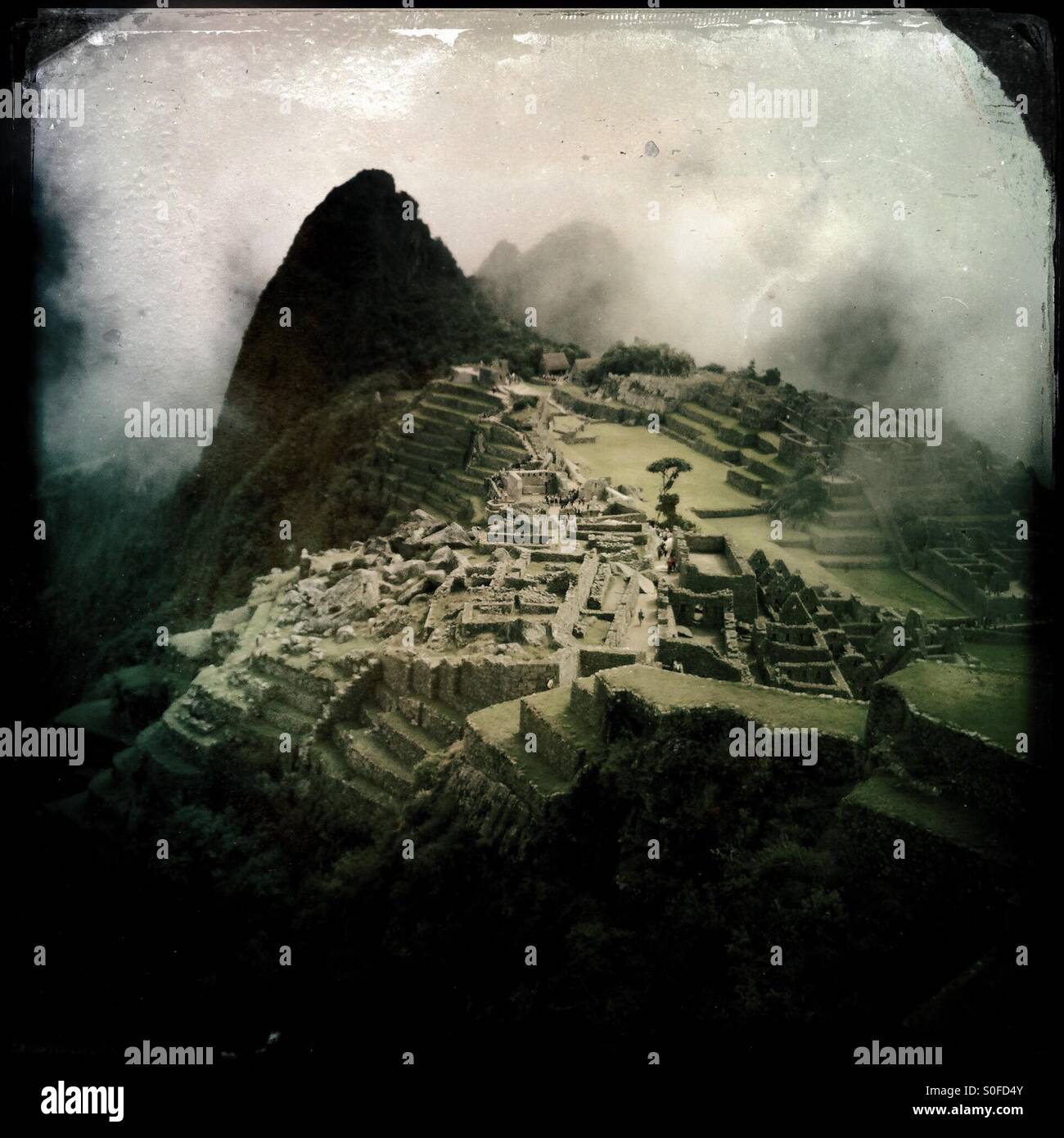 Machu picchu peru inca ruines view hi-res stock photography and images ...