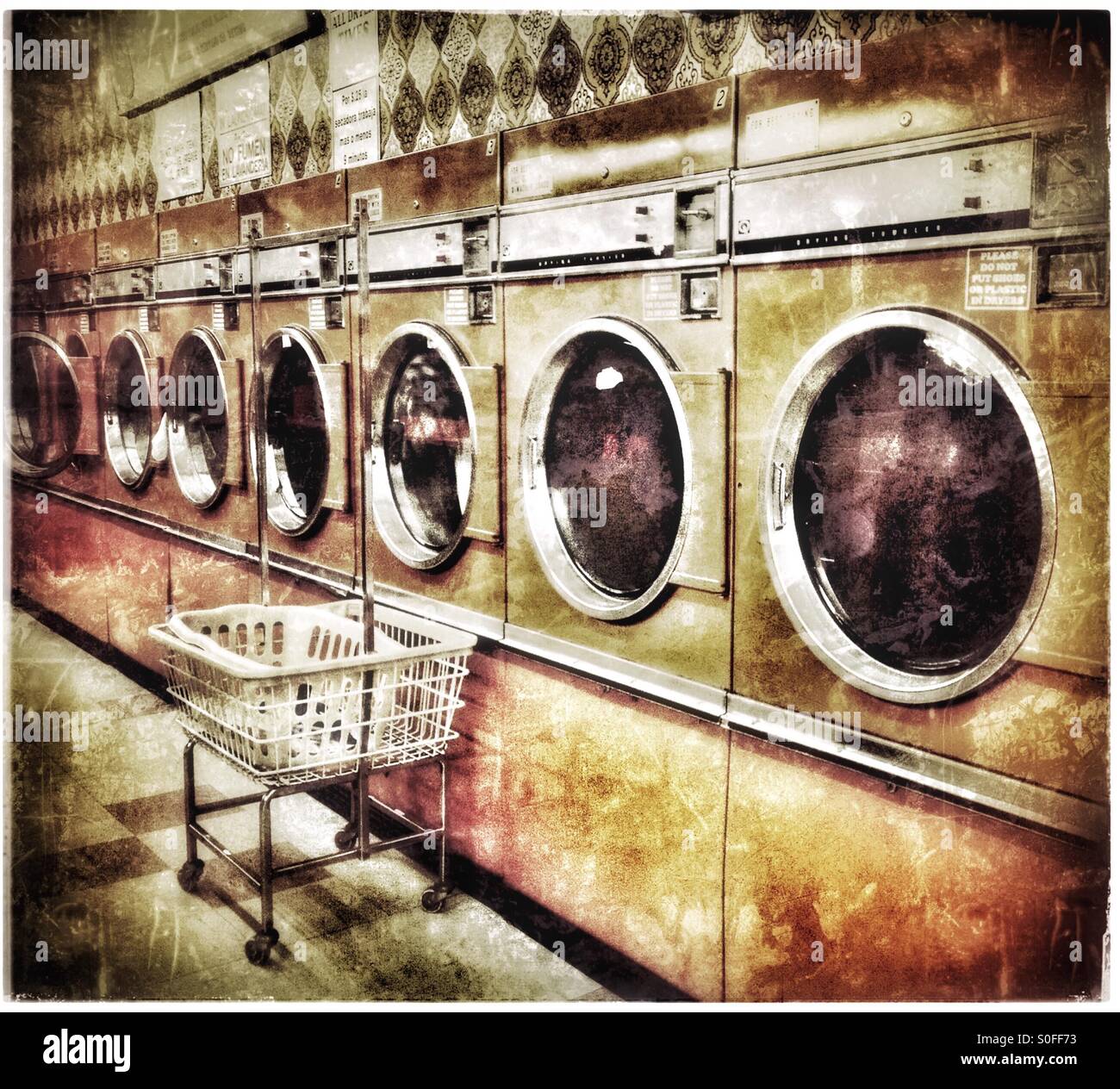 Retro launderette hi-res stock photography and images - Alamy