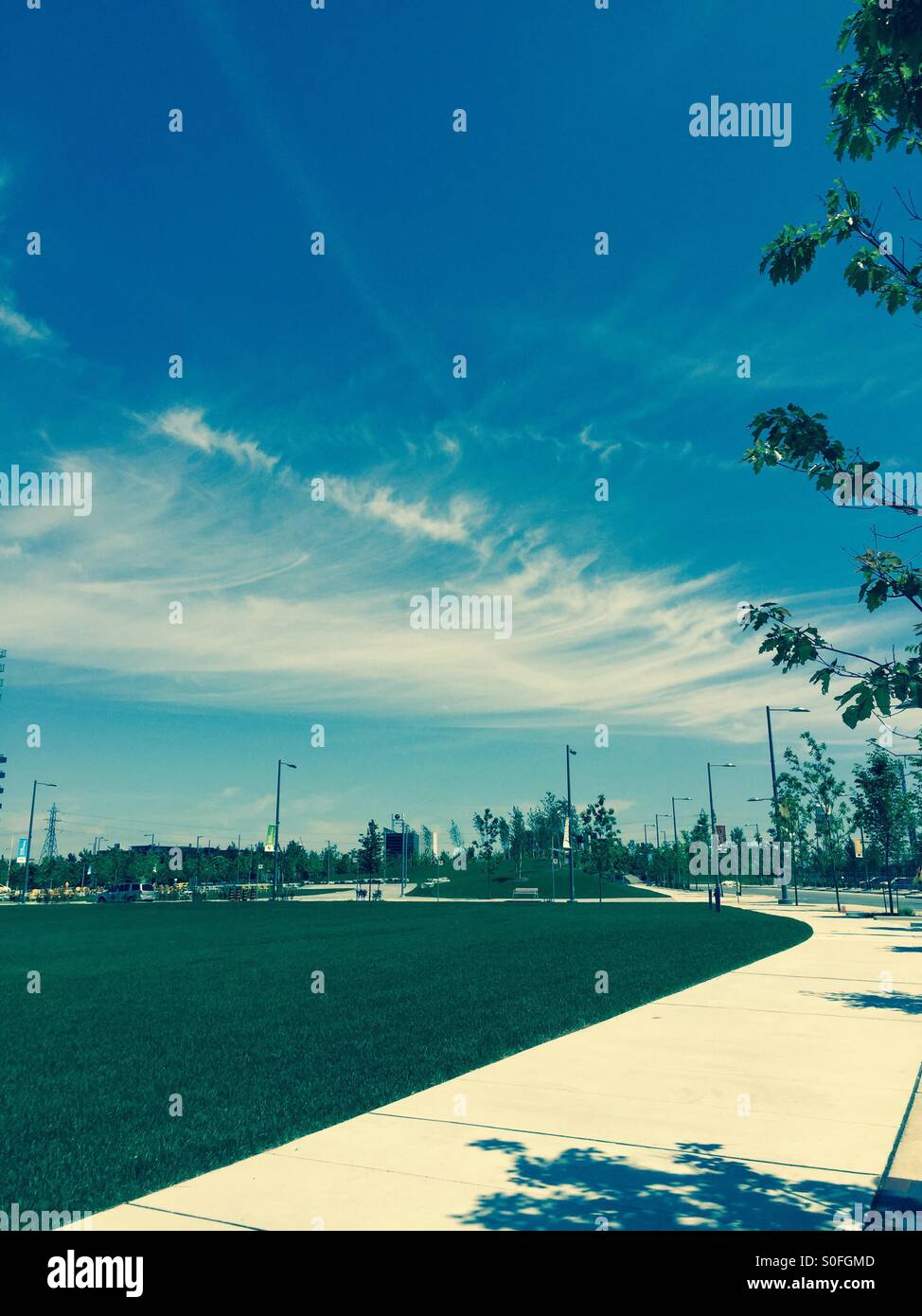 Ground sky hi-res stock photography and images - Alamy