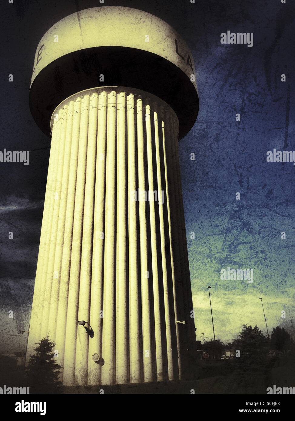 Rural water tower hi-res stock photography and images - Alamy