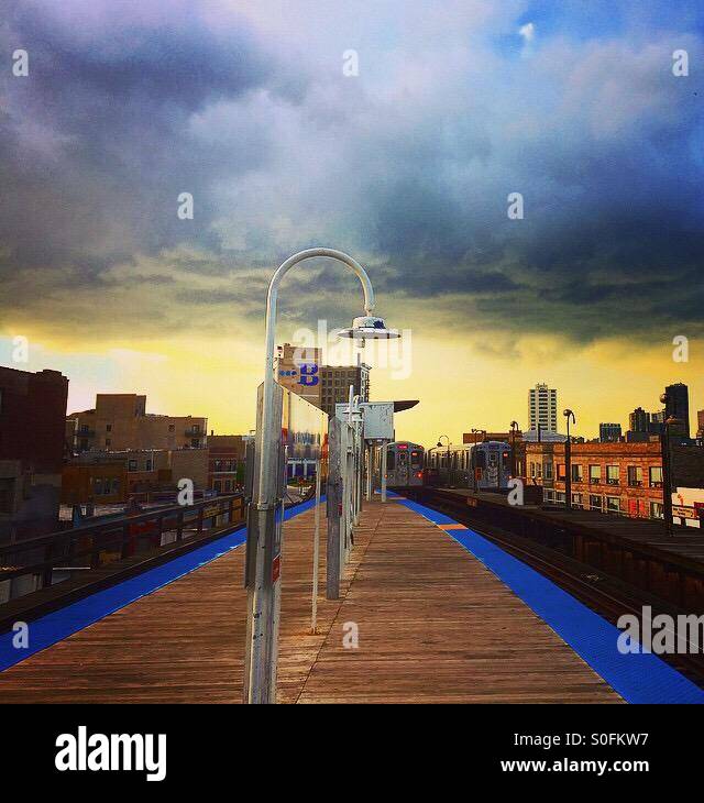 Stormy Chicago sky Stock Photo - Alamy