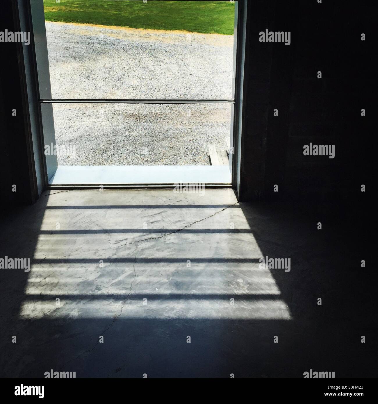 Window light hi-res stock photography and images - Alamy
