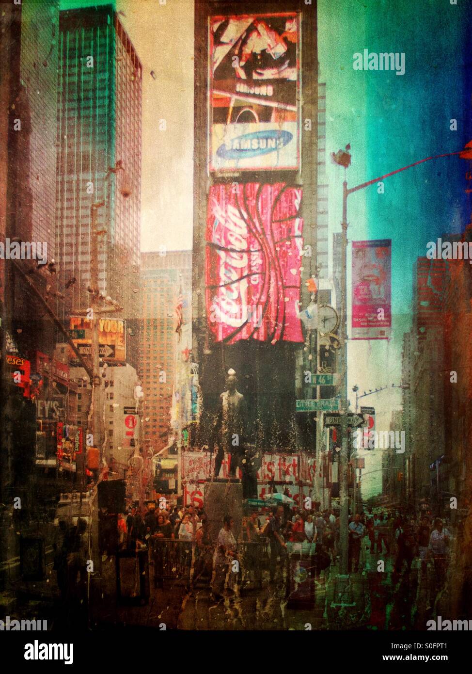 Film times square hi-res stock photography and images - Alamy