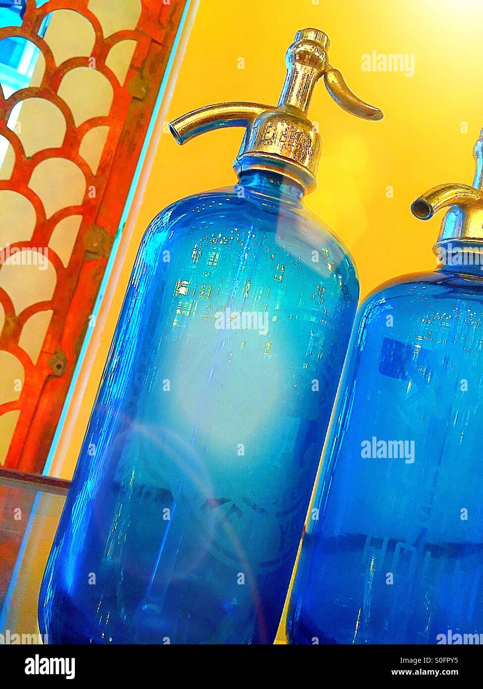 Seltzer bottle hi-res stock photography and images - Alamy