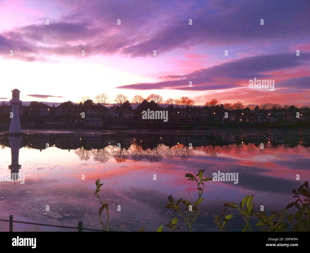 Pink sky reflections hi-res stock photography and images - Alamy
