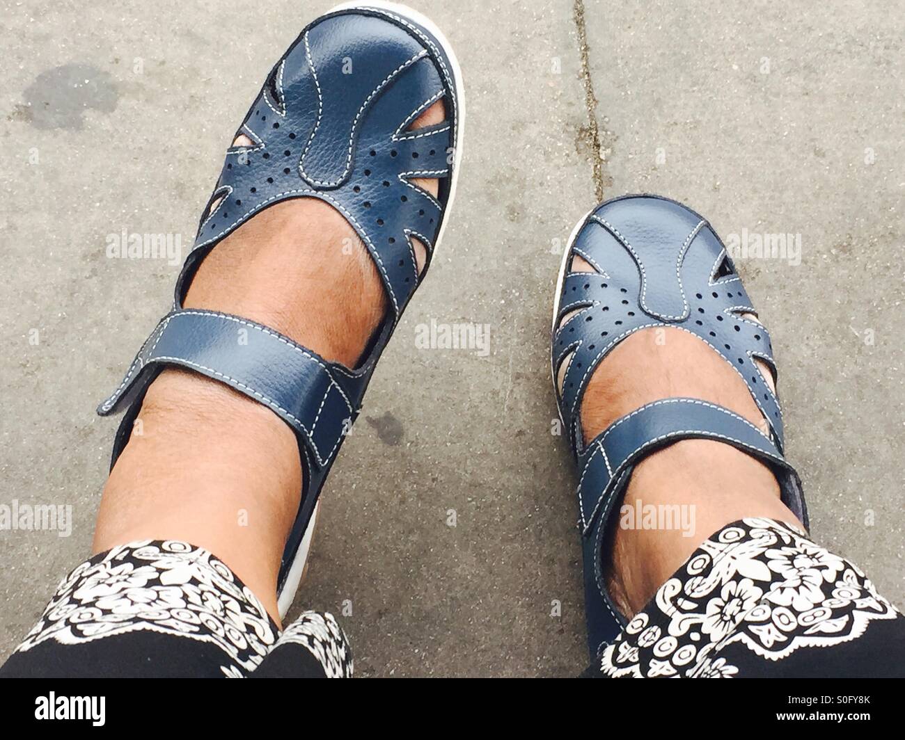 Feet shoes hi-res stock photography and images - Alamy