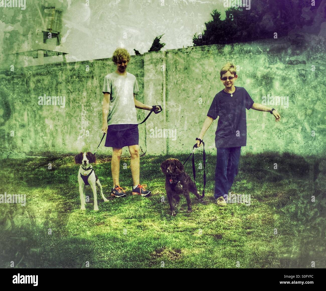 Boys and their dogs hi-res stock photography and images - Alamy