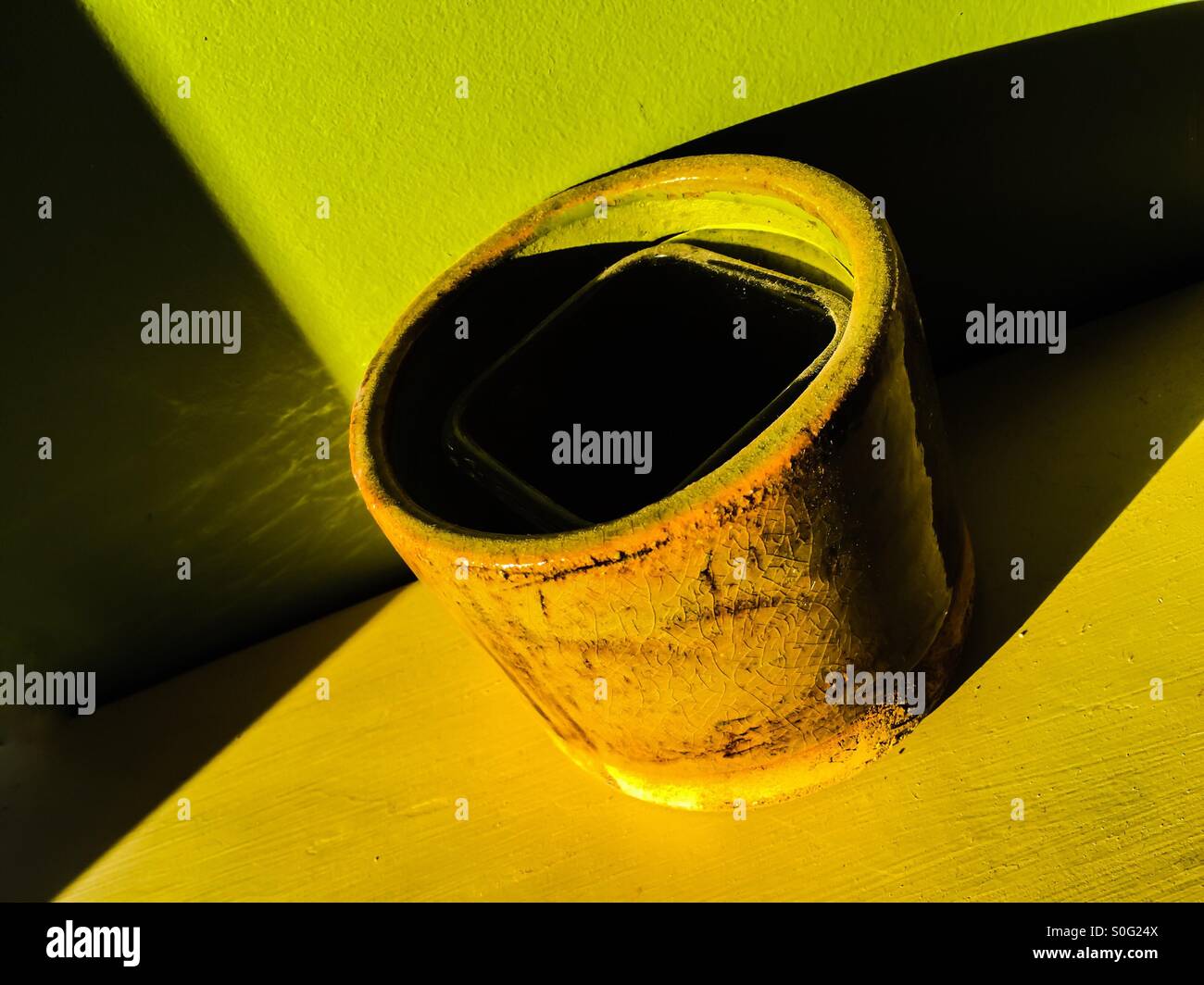 Geometry of bowl and shadow Stock Photo - Alamy