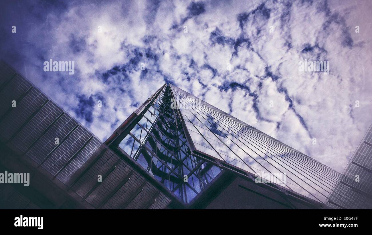 Base shard london hi-res stock photography and images - Alamy