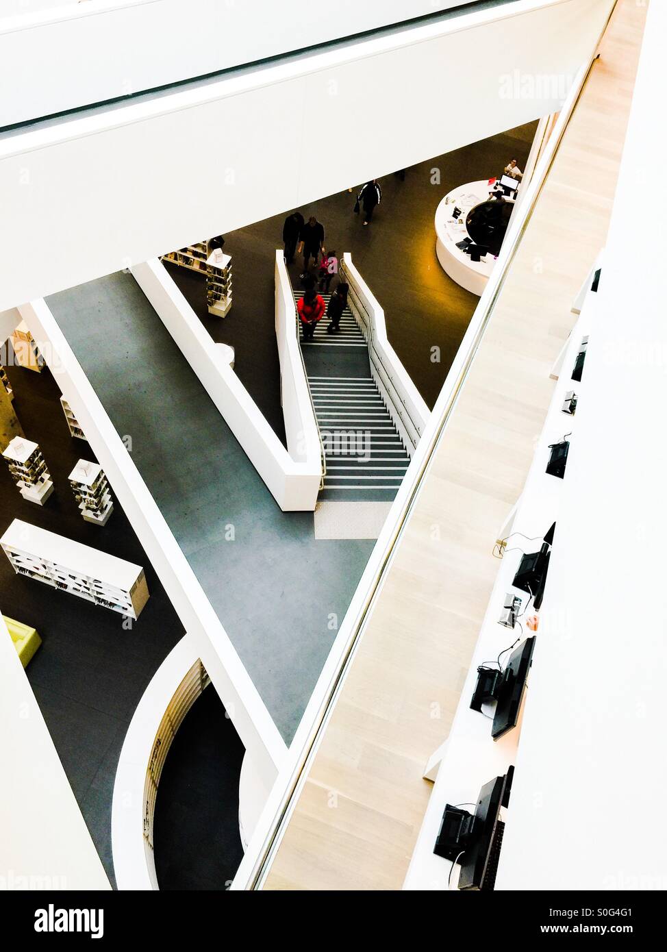 Geometry of architecture hi-res stock photography and images - Alamy