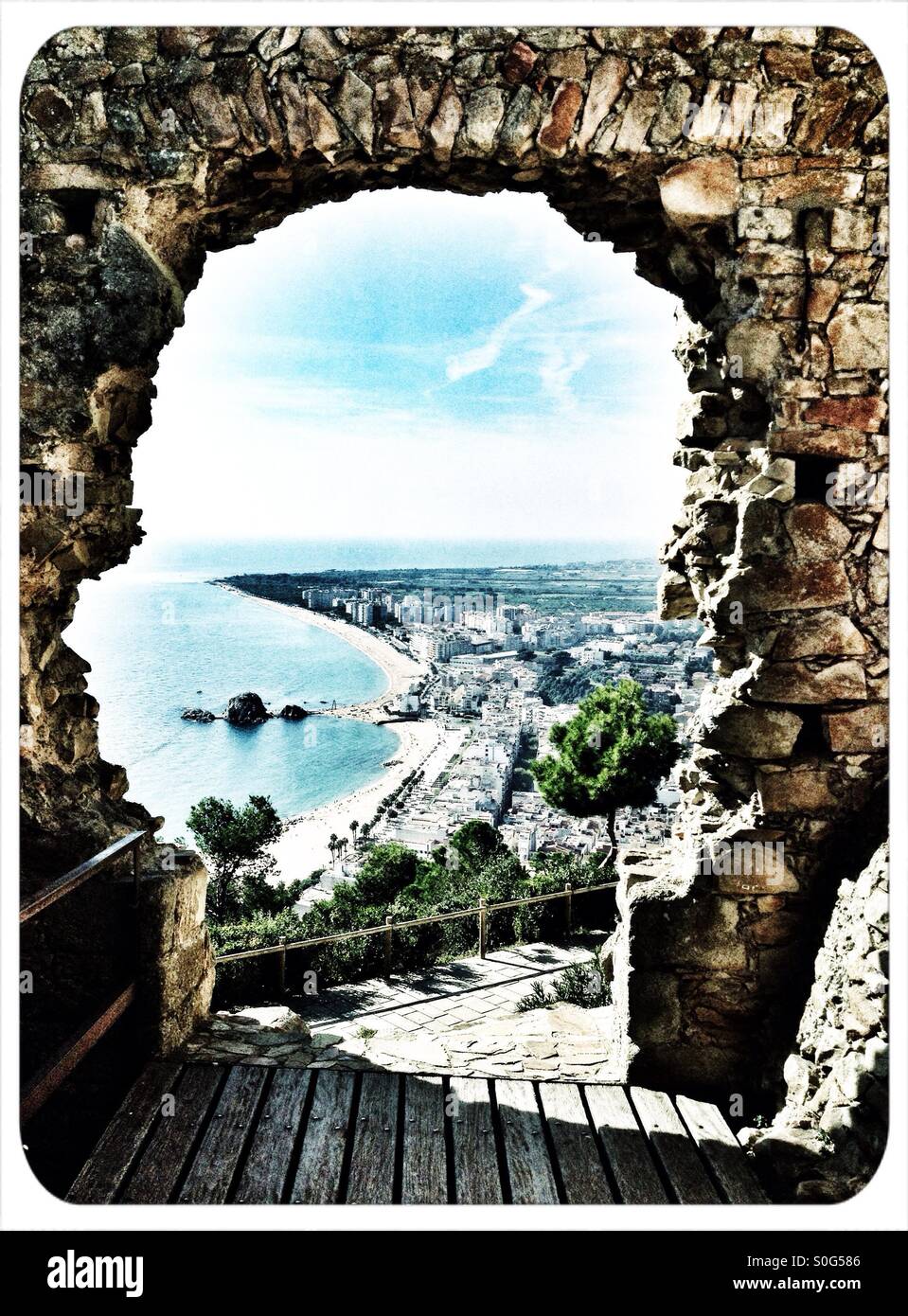 Beach view through window hi-res stock photography and images - Alamy