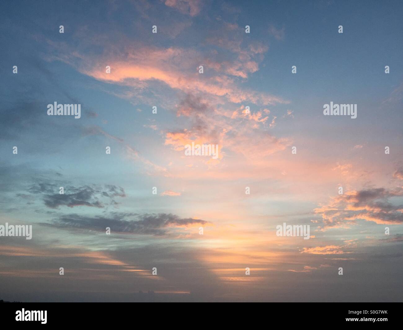 Colorful sunrise hi-res stock photography and images - Alamy
