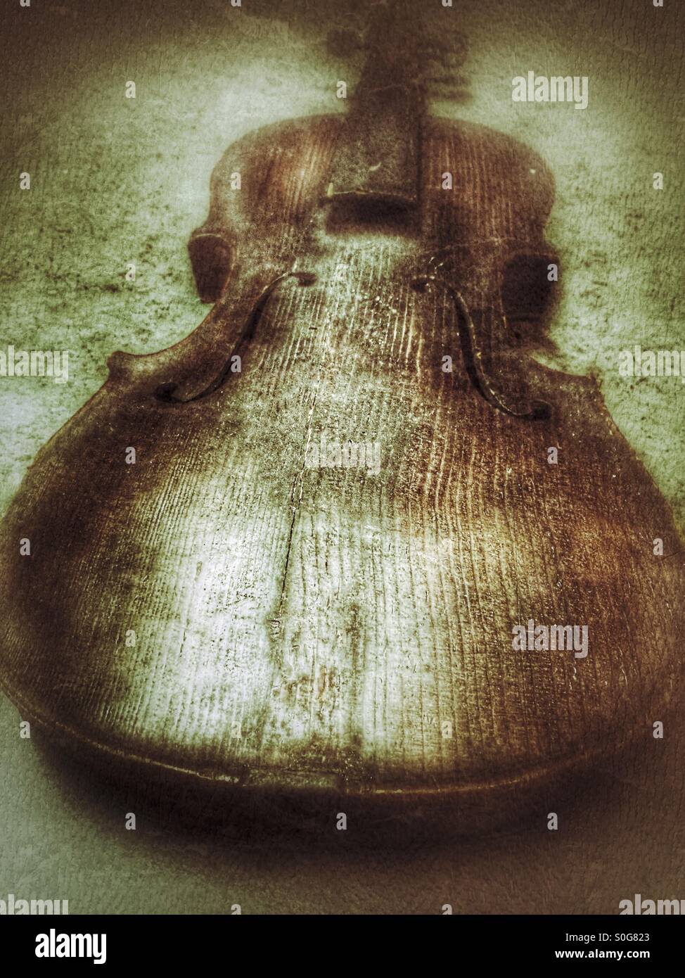 Violin no strings Stock Photo - Alamy