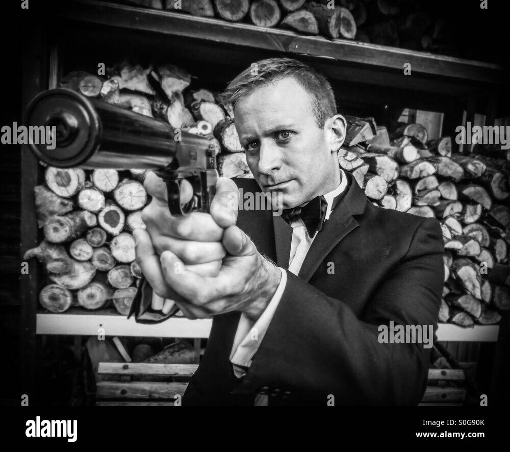 Daniel Craig James Bond Gun
