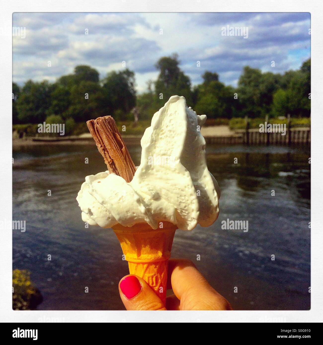 99 Flake Ice Cream London High Resolution Stock Photography and Images ...