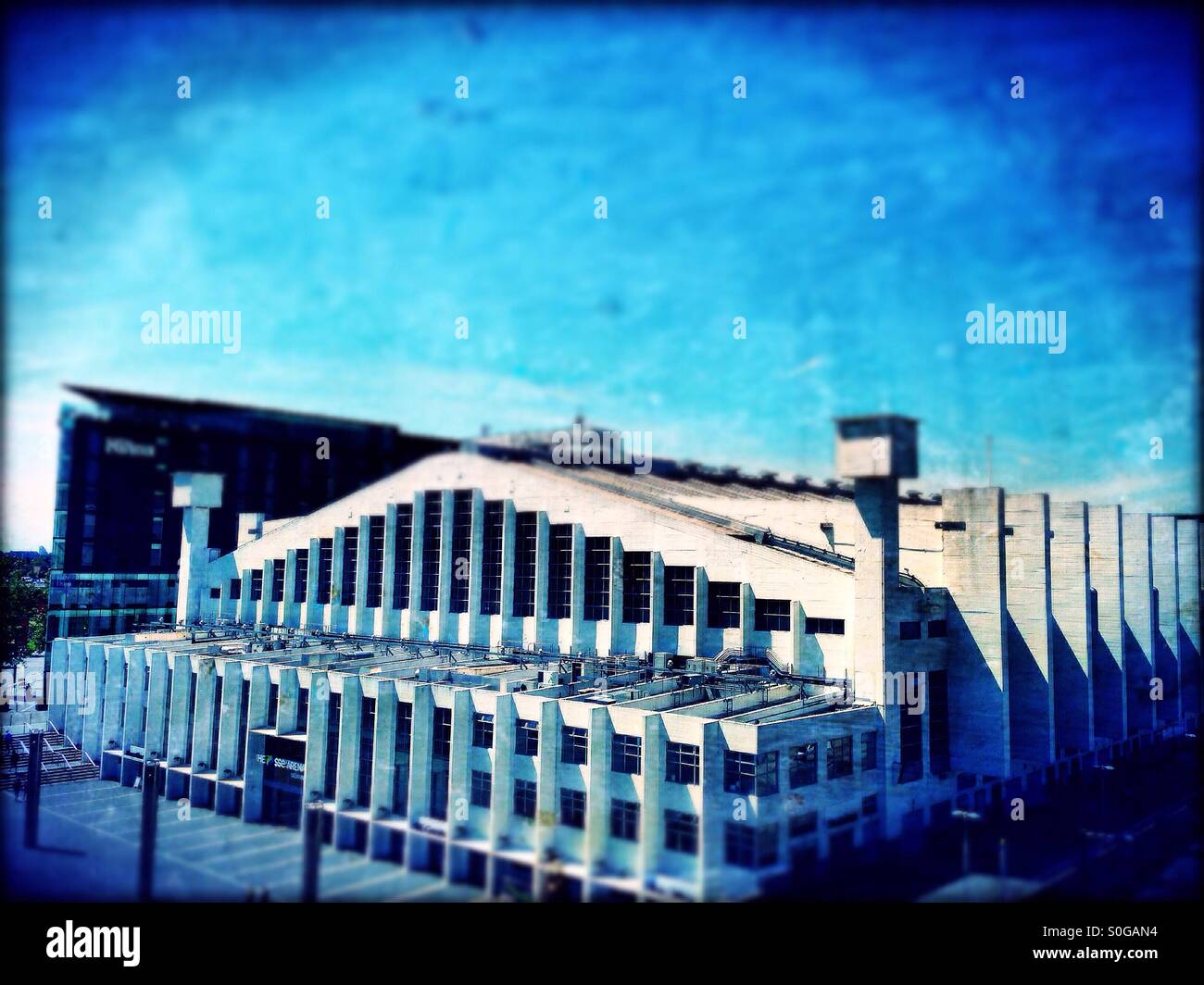 Wembley arena hi-res stock photography and images - Alamy
